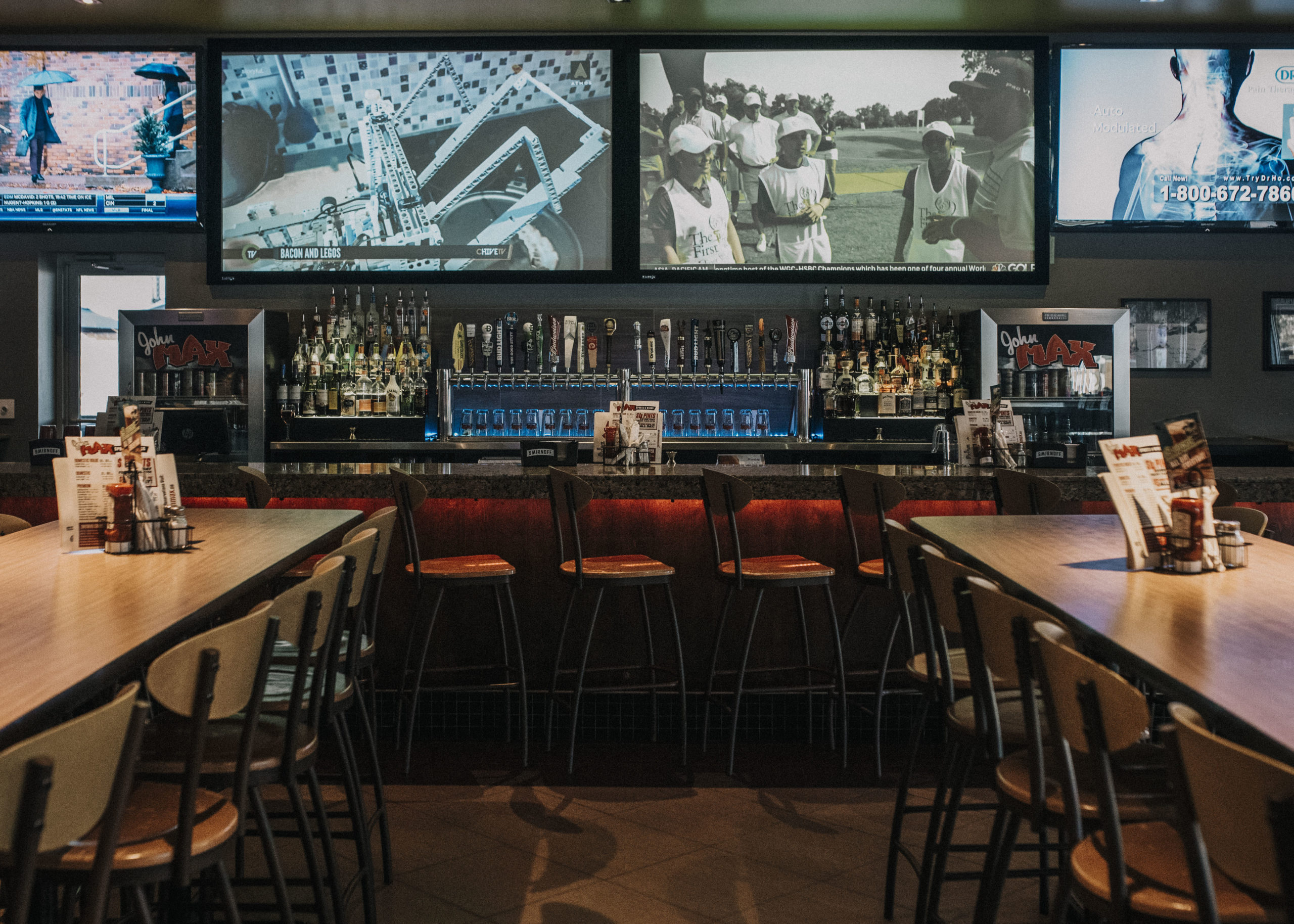 About Us : John Max Sports & Wings